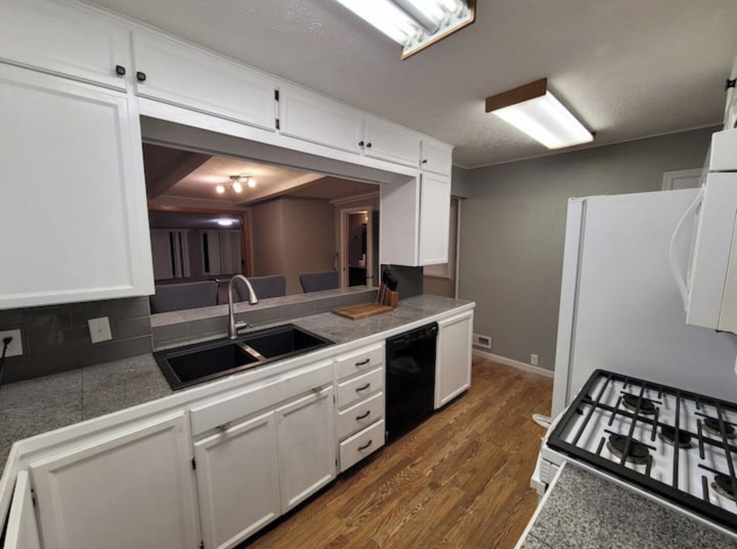 Ralston Cottage Vibes with HUGE family room, Ralston, NE Vacation ...