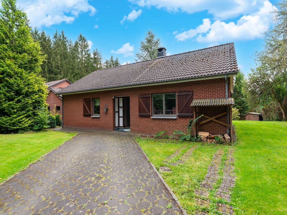 Stunning Holiday Home In Recht - Saint-Vith