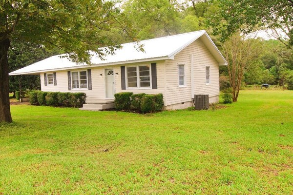 Hunting Lodging Close To Your Lease - Blue Springs State Park, Clio