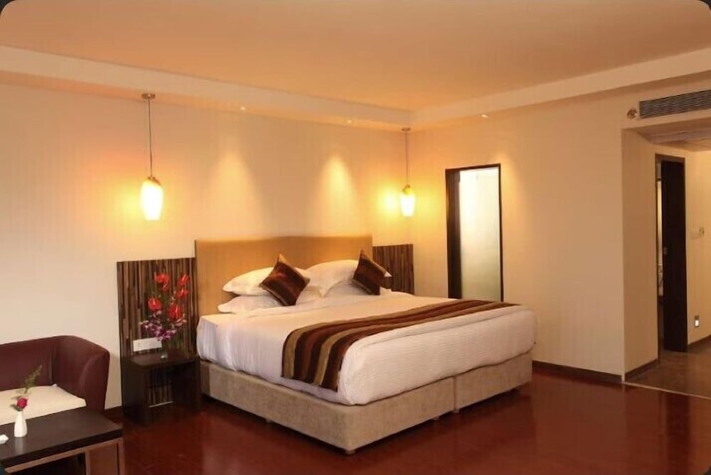 The Altruist Business Hotel Kharadi - Poona