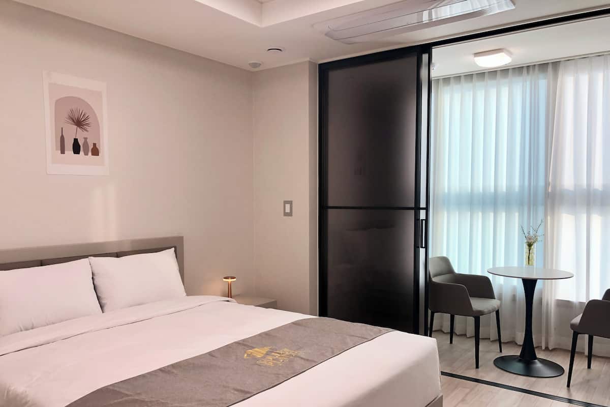 Quarto Duplo Superior | 3 quartos, roupa hipoalergénica, edredões de penas