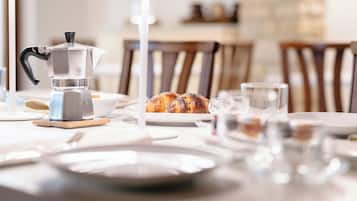 Pequeno-almoço inspirado na cozinha local diário incluído