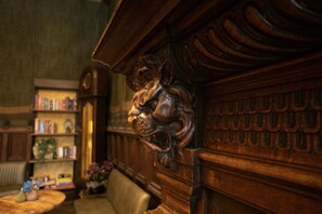 Área de estar no saguão