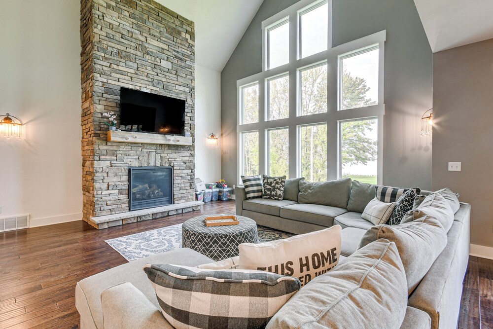 Steps From Oneida Lake: Spacious Gem W/ Game Room! - State of New York