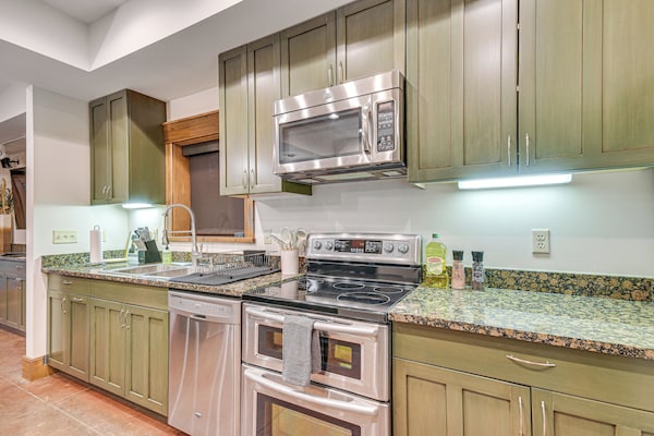 Scenic Getaway W/ Fire Pit & Grill In Columbia! - Columbia, MO