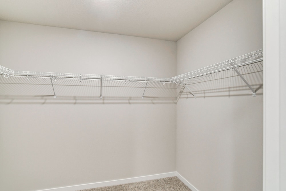 1 Mi To Golf: Quiet Waukee Home W/ Fireplace! - Iowa