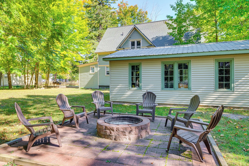Near Lake: Historic Boyne City Home W/ Fire Pit! - Boyne City, MI