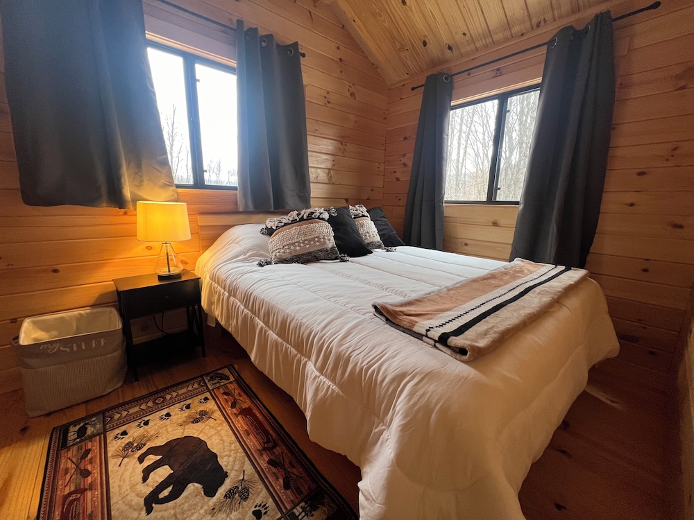 The Cozy Cabin: Mountain Escape at Snowshoe, WV - Brand New! - Mace | Vrbo
