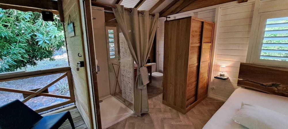 Le Ti'nid comfortable cabin Mango - Pointe-Noire | Vrbo