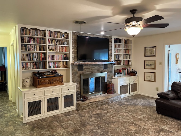 Beachy-keen Cottage On Lake Lbj; Canoe, Kayaks, Slip, Pets Welcome! - Texas
