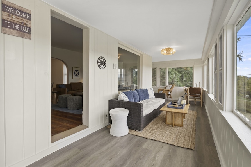 Lake View Farmhouse | Near Watkins & Wineries - Cayuga Lake, NY