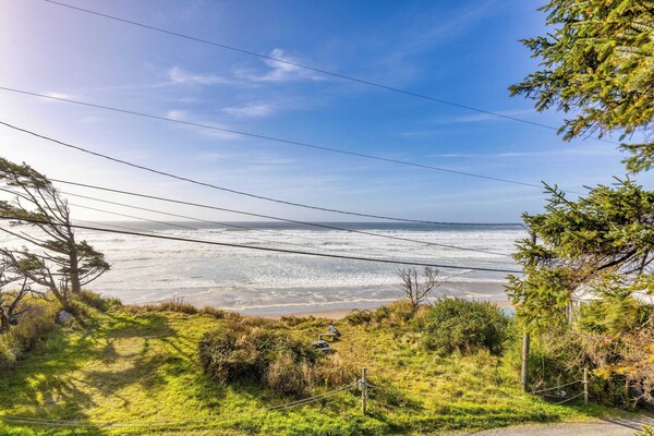 Stunning Ocean Views, Steps To Beach Tranquil Retreat Cove Keep By Avantstay - Cannon Beach, OR