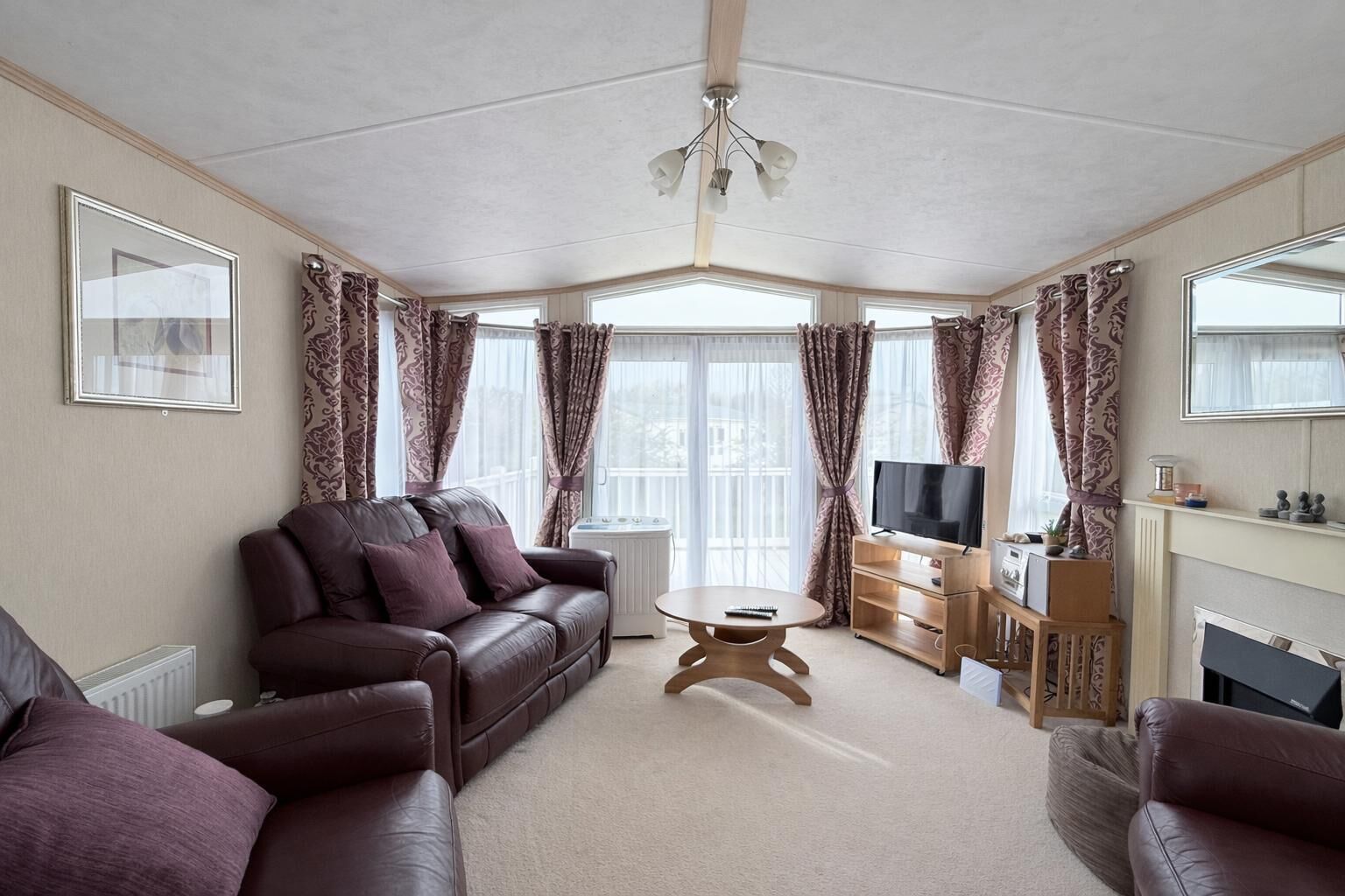 Cosy Caravan At Sand Le Mere Holiday Park In Yorkshire Ref 71054m - Yorkshire