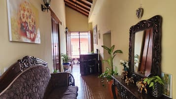 Entrada (vista interior)