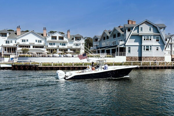 Canoe Place Waterfront Residences - The Hamptons, NY