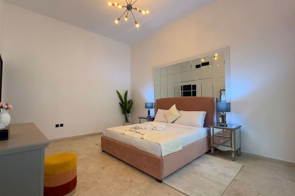 Your Dream Oasis: Stunning 5-br Villa In Al Danah - 