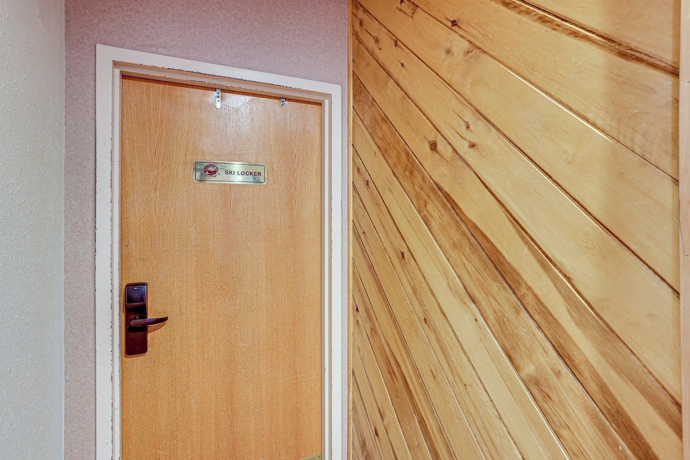 스키 리프트까지 도보 거리: 핫 터브 있는 콘도, 두랑고 - 리코