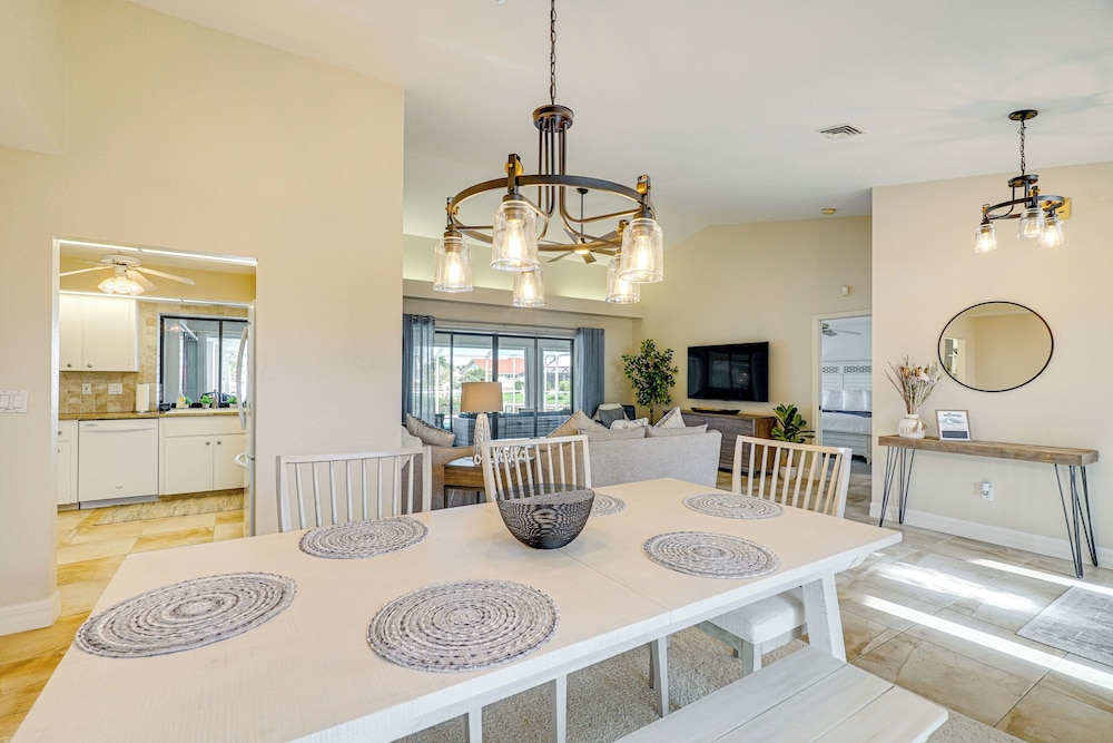 Waterfront Punta Gorda Home: Pool & Early Check In - Punta Gorda, FL