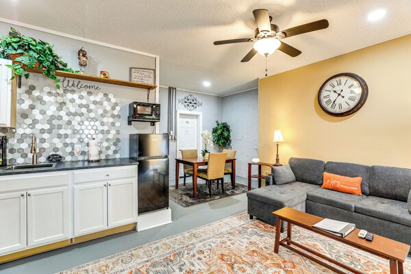 Backyard Oasis W/ Pool: Sunny Sumter Studio! - Sumter, SC