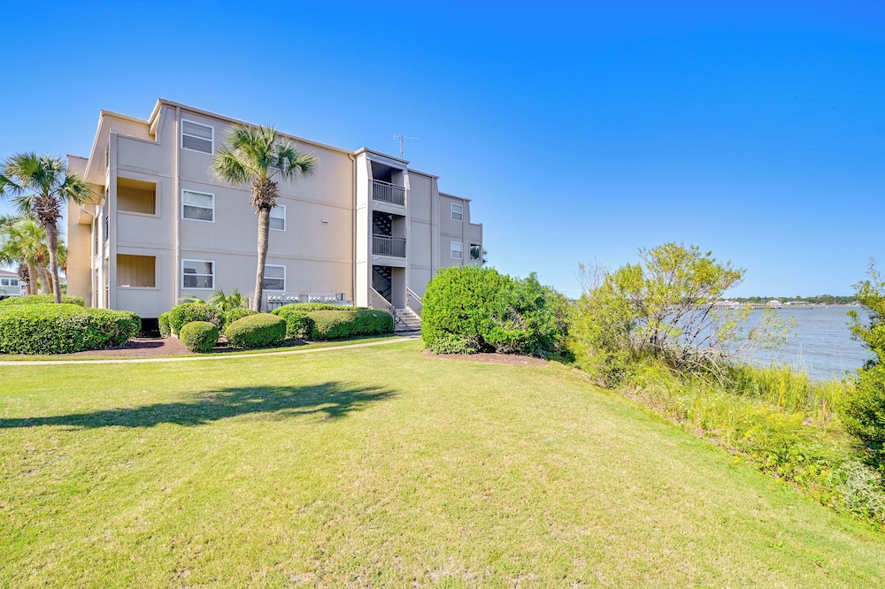 Private Beach & Pool Access: Murrells Inlet Condo! - Murrells Inlet, SC