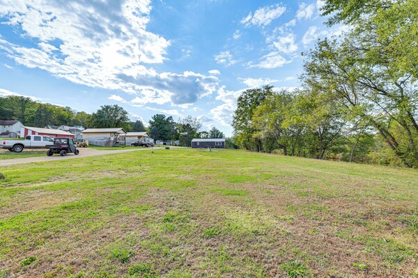 Riverfront Cabin Near Yellowstone Lake State Park - New Glarus Woods State Park, New Glarus