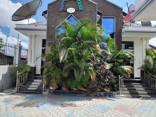 Happy Classic Lodge - Dar es Salaam