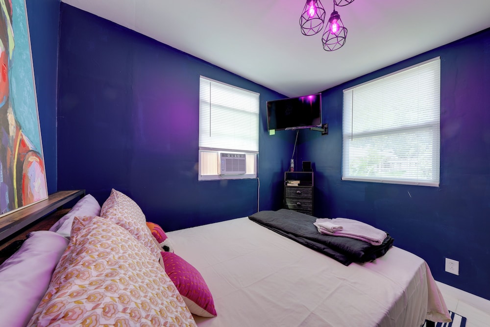 Pet-friendly Fort Lauderdale Home: 8 Mi To Beach! - North Lauderdale, FL