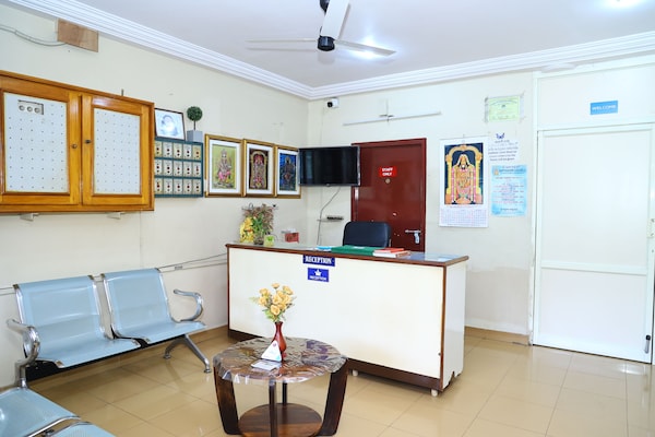 Sri Sapthagiri Lodge - Chirala