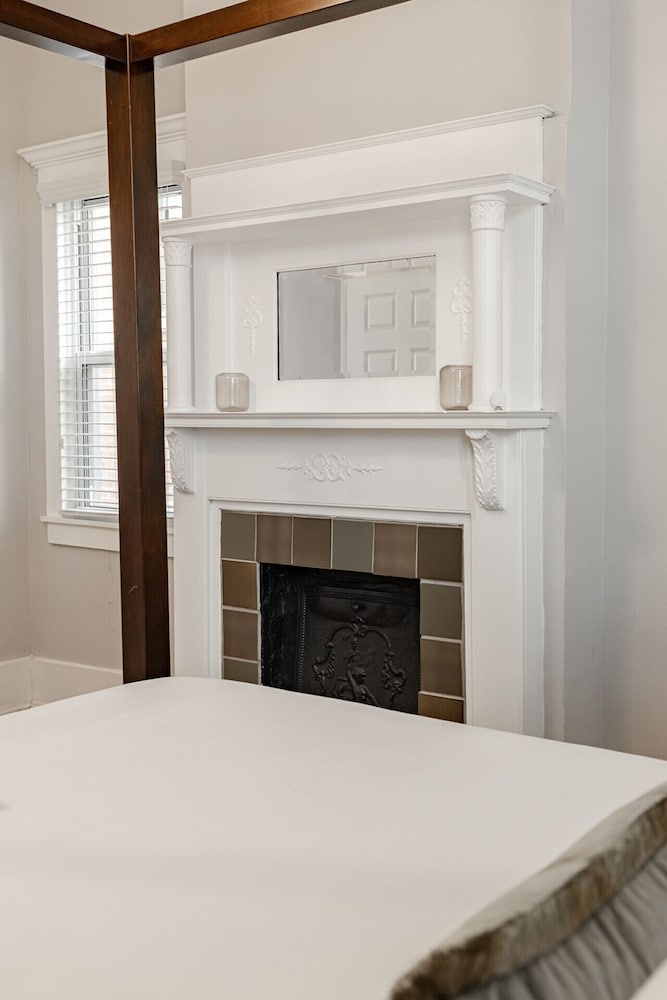 Luxury Urban Mansion | Walk To All + Easy Parking - Cincinnati, OH