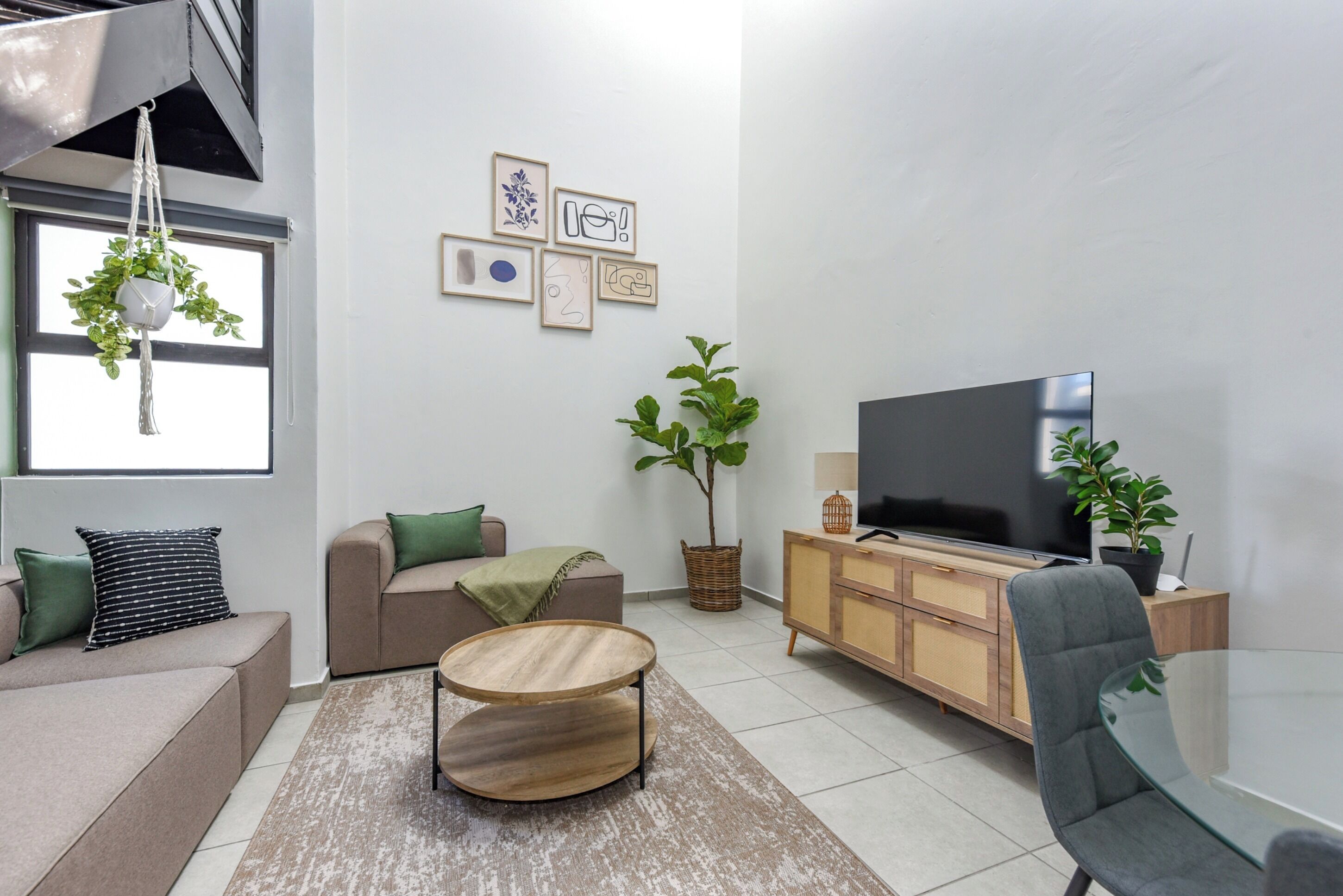 2 Bed Penthouse | Perfectly Located By Rosebank - Randburg