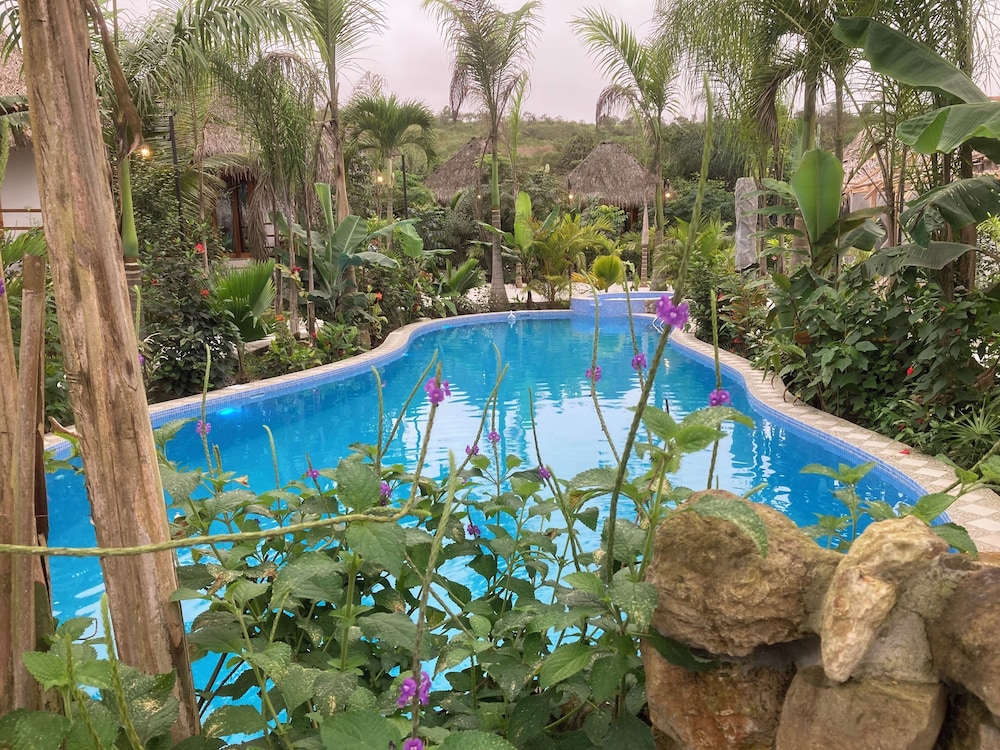 Hotel La Costa International - Santa Elena