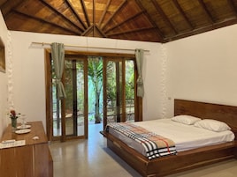 Secretária, secretária adequada para computadores portáteis