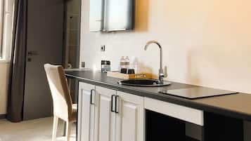 Quarto Standard, Vista para a cidade | Roupa de alta qualidade, secretária
