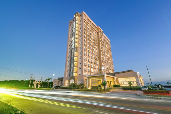 Sotogrande Hotel And Convention Center Batangas - Bauan