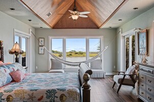 Casa, 5 quartos | 5 quartos, minibar, ferro/tábua de engomar, Wi-fi grátis 