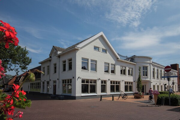 Hotel De Zon Anno 1870 - Friesland