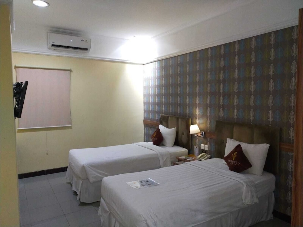 Amarelo Hotel - Surakarta