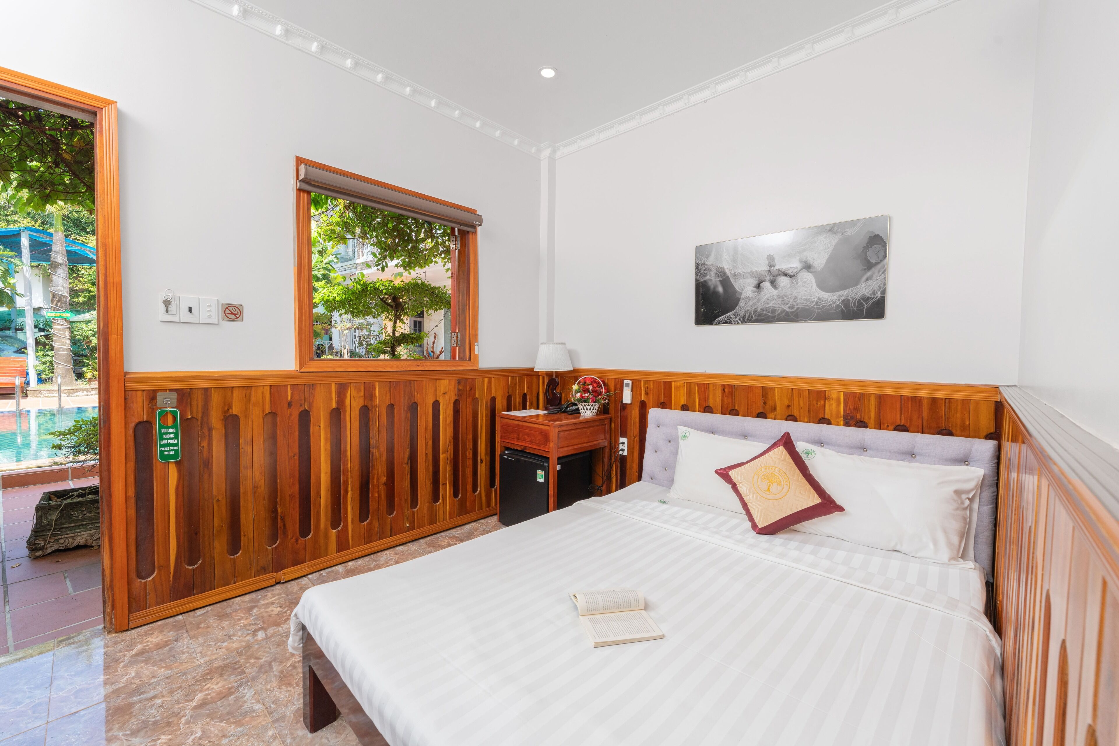 Bangalô básico, vista para o jardim | 1 quarto, camas Select Comfort, escrivaninha, quartos à prova de som