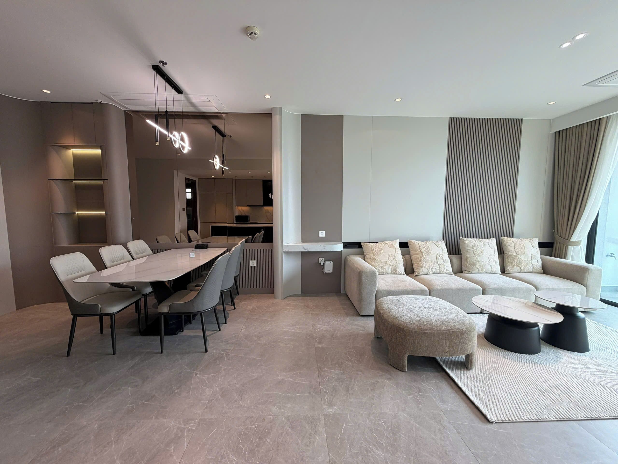 Apartamento Superior, 3 quartos, Vista para a cidade | Roupa de alta qualidade, camas de colchão pillowtop 