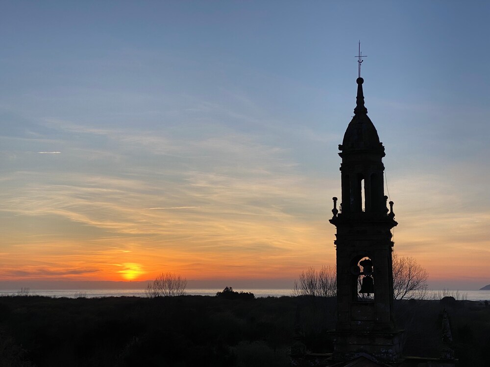 Relax In Comfort At Charming 3-bedroom Vacation Home In Vilar España Carnota - Carnota