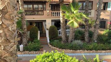 Apartamento, 1 quarto, piscina particular, vista para o jardim | Entrada da propriedade