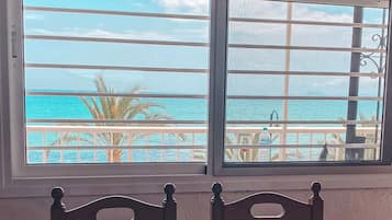 Apartamento, 4 quartos, para fumantes, sacada | Sala de jantar