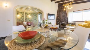Chalé, 3 quartos, terraço, vista para o jardim | Restaurantes