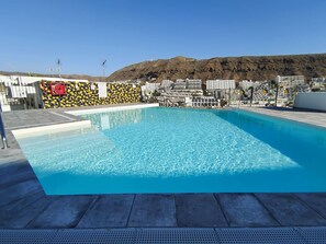 Apartamento, 1 quarto, fumadores, varanda | Piscina | Piscina exterior 