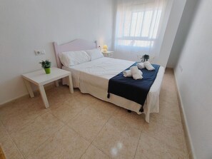 Apartamento, 3 quartos, fumadores, pátio | 3 quartos
