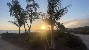 Apartamento, 2 quartos, fumadores, varanda | Praia