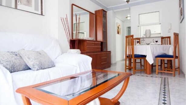 Apartamento, 2 quartos, fumadores, varanda | Sala