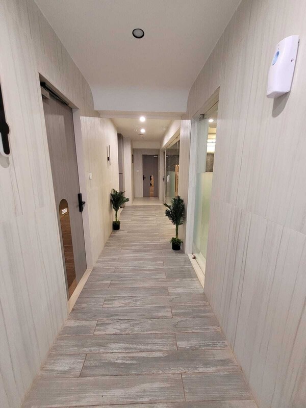 The Royal Era Hotel - Gandhinagar