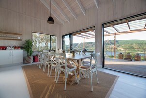 Villa de Luxo, vista para a lagoa | Sala de jantar
