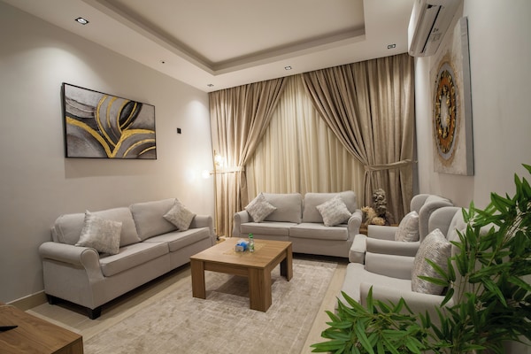 Luxurious Two Bedroom Apartment Al Malqa - Riyadh